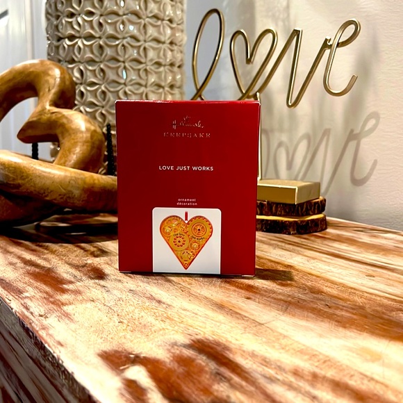 Hallmark | Holiday | Hallmark Keepsake Love Just Works Ornament | Poshmark